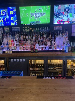 SPECTATORS BAR & GRILL - Updated January 2026 - 11 Photos & 50 Reviews ...