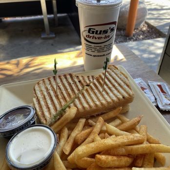 GUS’S DRIVE IN - Updated December 2025 - 530 Photos & 574 Reviews ...