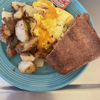 CAFE 222 - Updated July 2024 - 1734 Photos & 2358 Reviews - 222 Island ...