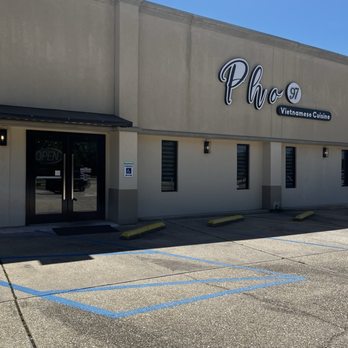 PHO 97 BATON ROUGE - Updated October 2025 - 160 Photos & 72 Reviews ...