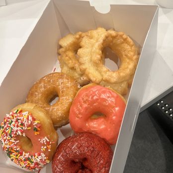 DONUT CITY - Updated February 2025 - 109 Photos & 126 Reviews - 1880 ...