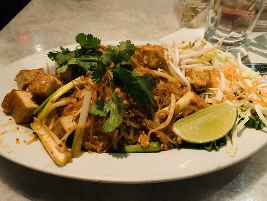 BASIL THAI CUISINE - 337 Photos & 686 Reviews - 210 N Church St ...
