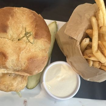 REVOLUTION TAPROOM & GRILL - Updated February 2025 - 258 Photos & 351 ...