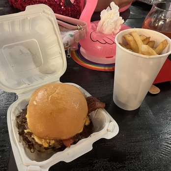 FUZZIES BURGERS - Updated December 2025 - 26 Photos & 24 Reviews ...
