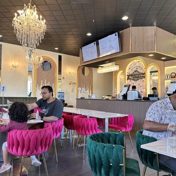 FALAKNUMA - Updated December 2025 - 144 Photos & 75 Reviews - 4161 ...