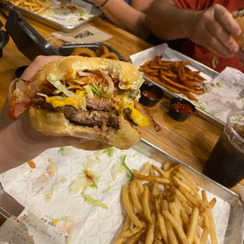 RELISH BIG TASTY BURGERS - MIDTOWN - Updated December 2025 - 37 Photos ...