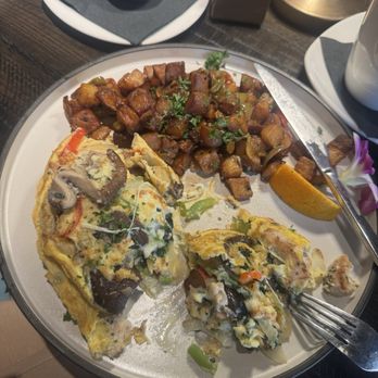 Q1227 RESTAURANT - Updated July 2025 - 2883 Photos & 1574 Reviews ...