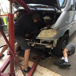 DAVE’S AUTO CENTER - 12 Photos & 55 Reviews - Towing - 335 S Frontage ...