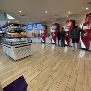 LANDMARK CINEMAS 8 - Updated January 2026 - 51 Photos & 46 Reviews ...