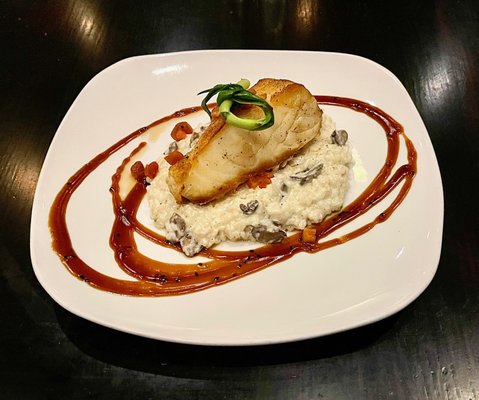 FISH MARKET BAR AND GRILL - Updated August 2025 - 342 Photos & 315 ...