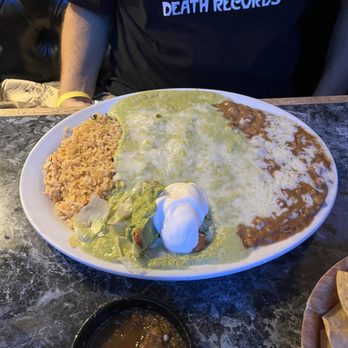 EL SAUZ FAMILY RESTAURANT - Updated January 2025 - 435 Photos & 589 ...