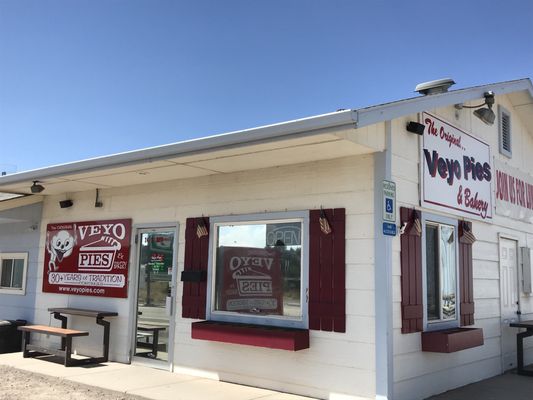 VEYO PIES - 176 Photos & 148 Reviews - Bakeries - 24 S Main St, Veyo ...