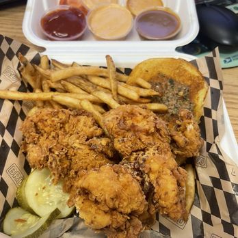 BRD - Updated November 2025 - 125 Photos & 130 Reviews - 1104 S Charles ...