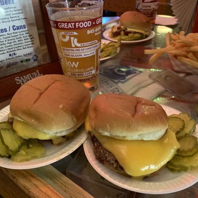 VILLAGE BAR - 32 Photos & 72 Reviews - 3801 Mineral Point Rd, Madison ...