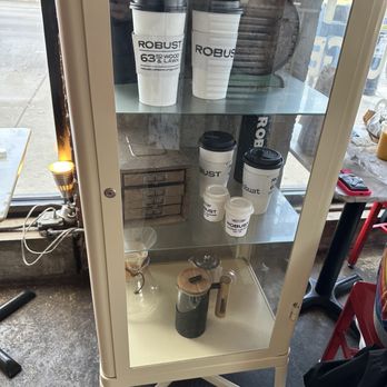 ROBUST COFFEE LOUNGE - Updated May 2025 - 208 Photos & 382 Reviews ...