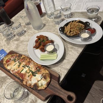 PINSTRIPES - 1221 Photos & 619 Reviews - 36 Hillsdale Mall, San Mateo ...