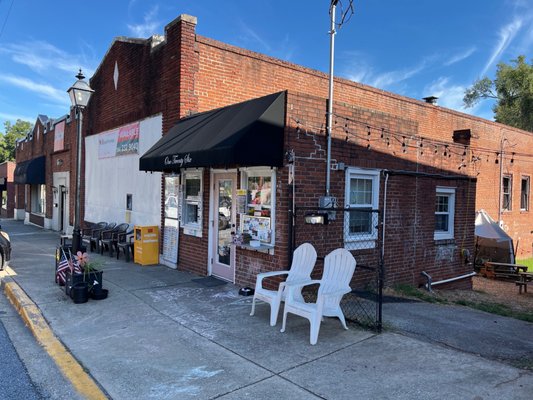 MAMA RAE’S ICE CREAM SHOPPE - Updated October 2025 - 49 Photos & 18 ...