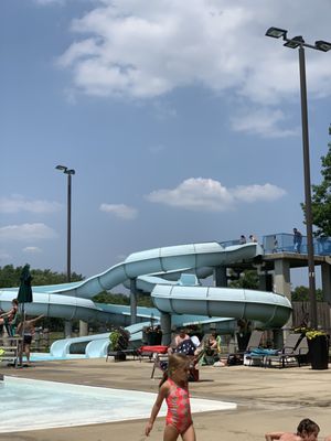 WHEALAN POOL AQUATIC CENTER - 29 Photos & 42 Reviews - 6200 W Devon Ave ...