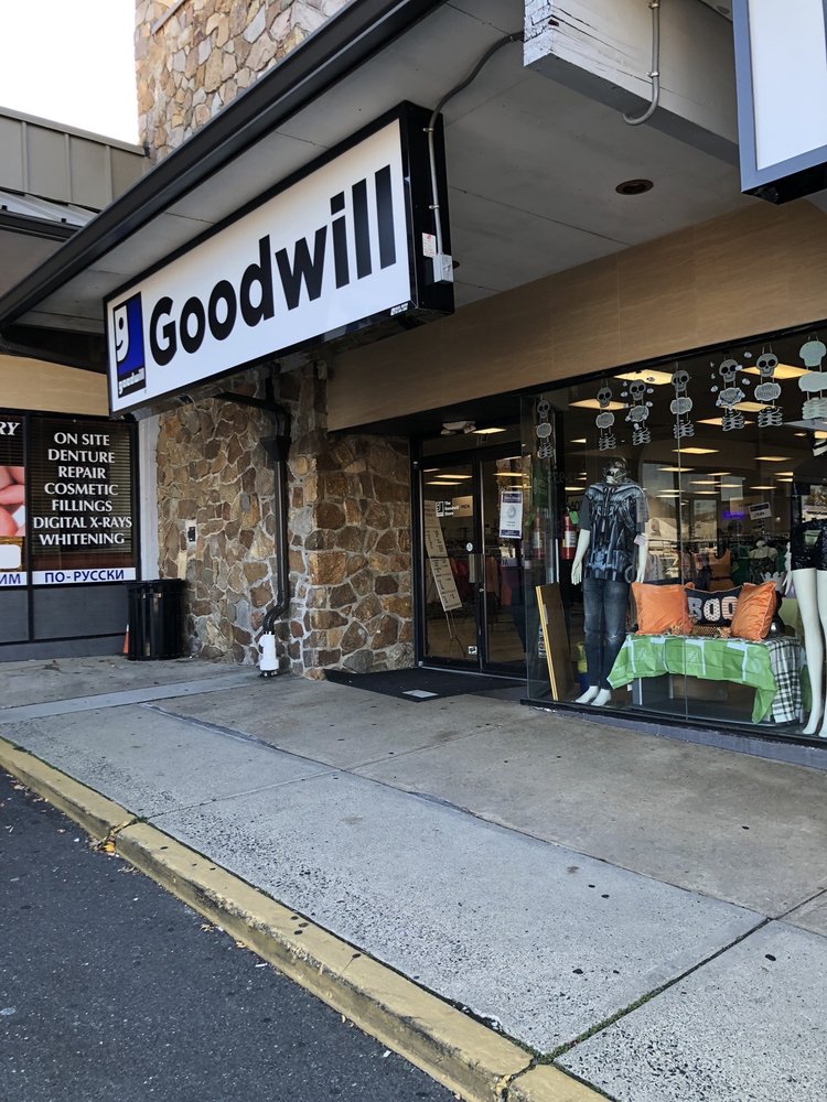 GOODWILL NYNJ STORE & DONATION CENTER - Updated December 2025 - 42 ...
