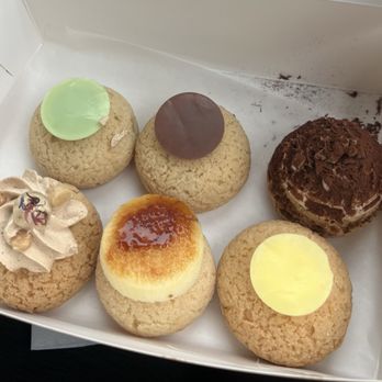 MARI BAKESHOP - Updated January 2026 - 104 Photos & 32 Reviews - 103 St ...