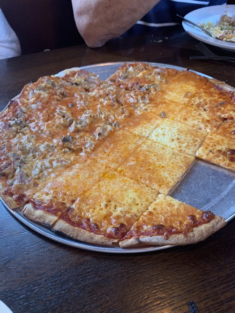 MANNY’S PIZZA - 65 Reviews - 211 Main St, Savanna, IL - Yelp