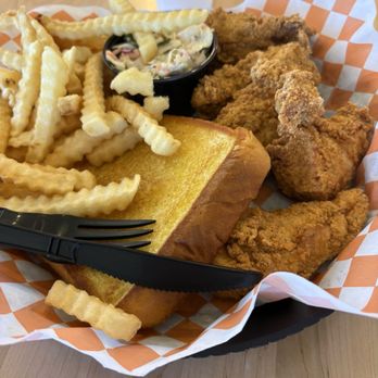 MINNIE BIRD - Updated October 2025 - 148 Photos & 104 Reviews - 1428 N ...