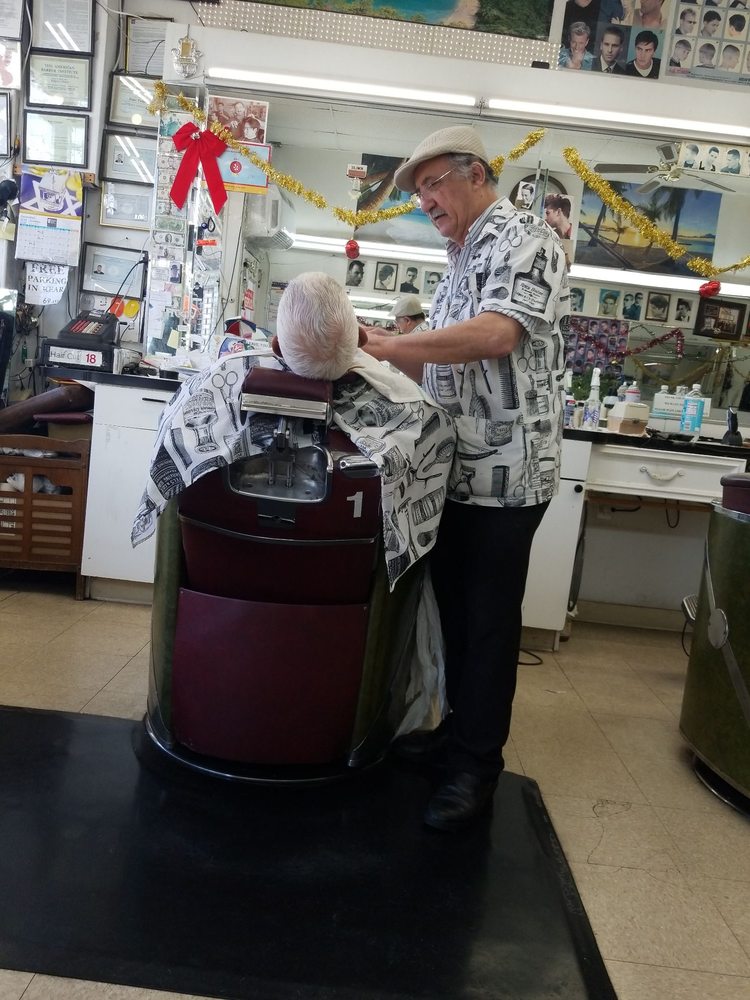 RUSTIC BARBER SHOP - 42 Photos & 22 Reviews - 68-13 Fresh Meadow Ln ...