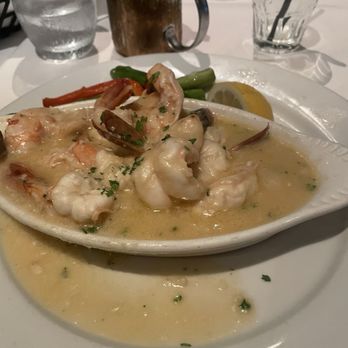 DAL RAE RESTAURANT - Updated June 2024 - 2556 Photos & 1905 Reviews ...