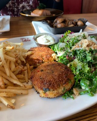 TABLE 51 - Updated January 2026 - 85 Photos & 70 Reviews - 3035 ...