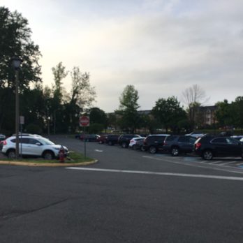 GEORGE MASON REGIONAL LIBRARY - Updated December 2025 - 20 Photos & 21 ...