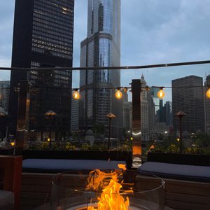 RAISED, AN URBAN ROOFTOP BAR - 693 Photos & 456 Reviews - 1 W Upper ...