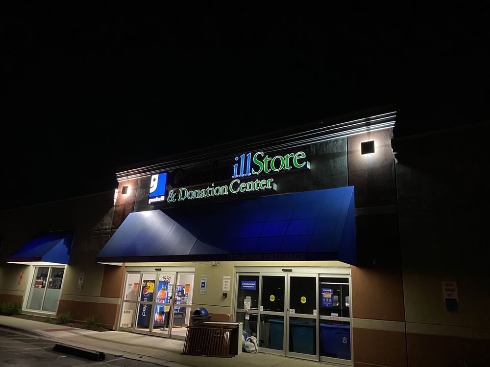 GOODWILL STORE & DONATION CENTER - Updated December 2025 - 23 Reviews ...