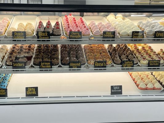 CAKES PLUS - Updated December 2025 - 179 Photos & 248 Reviews - 3545 Ft ...