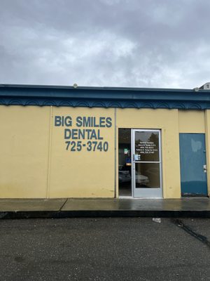 BIG SMILES DENTAL - Updated December 2025 - 15 Reviews - 1547 Saratoga ...