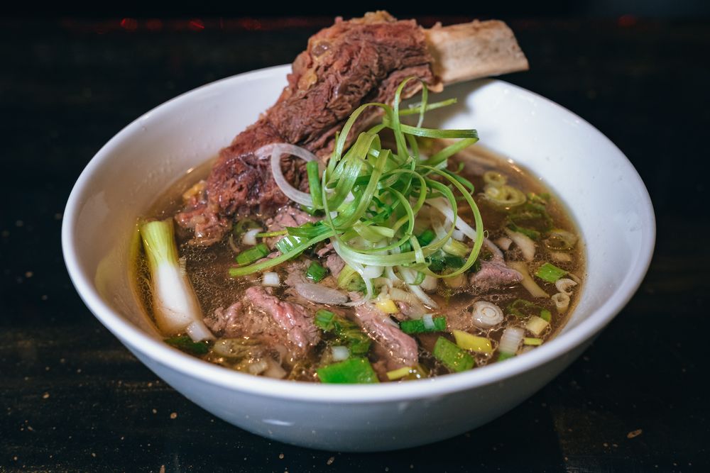 VPHO - Updated October 2024 - 296 Photos & 151 Reviews - 930 W Hamilton ...