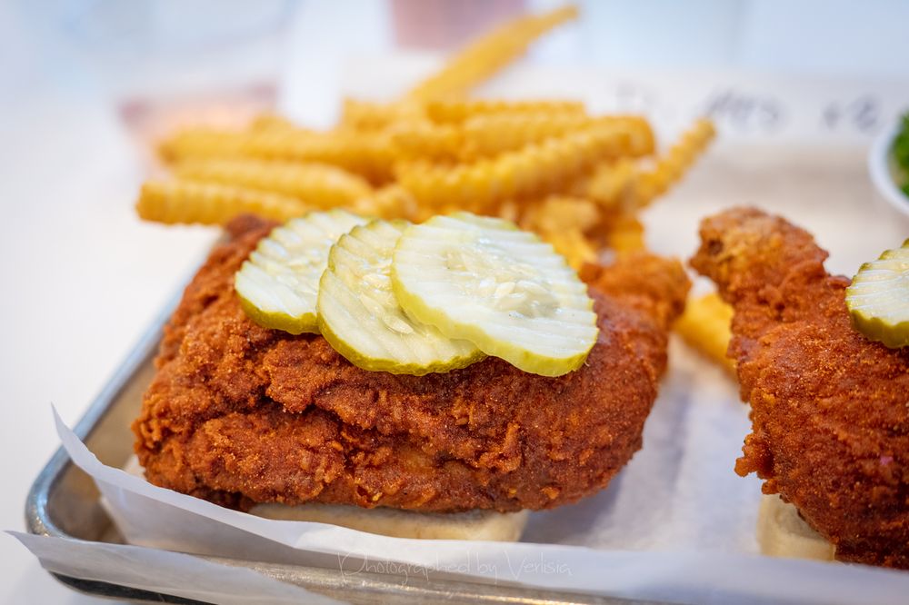 PRETTY BIRD HOT CHICKEN - DOWNTOWN - 947 Photos & 1403 Reviews - 146 ...