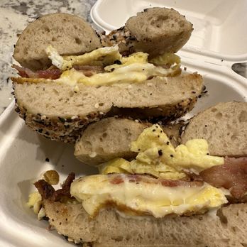 ROUND BREADS BAKERY - Updated January 2026 - 40 Photos & 31 Reviews ...