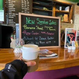 CAFE NOLA - Updated October 2025 - 668 Photos & 822 Reviews - 4 E ...