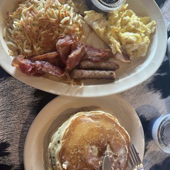 HARRIS COUNTY SMOKEHOUSE - Updated December 2024 - 270 Photos & 326 ...