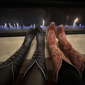 BOOT COUNTRY - Updated January 2026 - 150 Photos & 141 Reviews - 304 ...