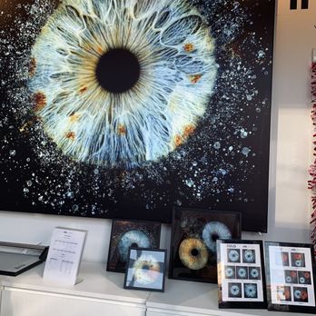 IRIS GALERIE - Updated December 2025 - 13 Photos - 252 Queen Street W ...