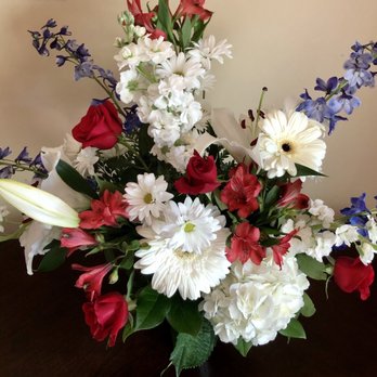 FLOWERS BY LOUIS HODY - Updated December 2025 - 20 Photos & 28 Reviews ...