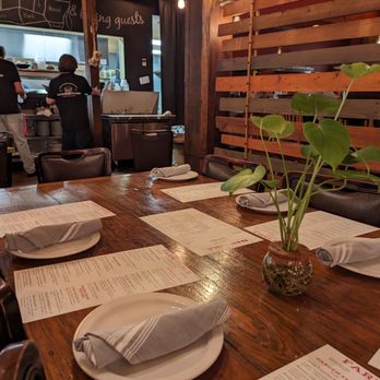 FARM TABLE - Updated November 2024 - 326 Photos & 280 Reviews - 960 ...