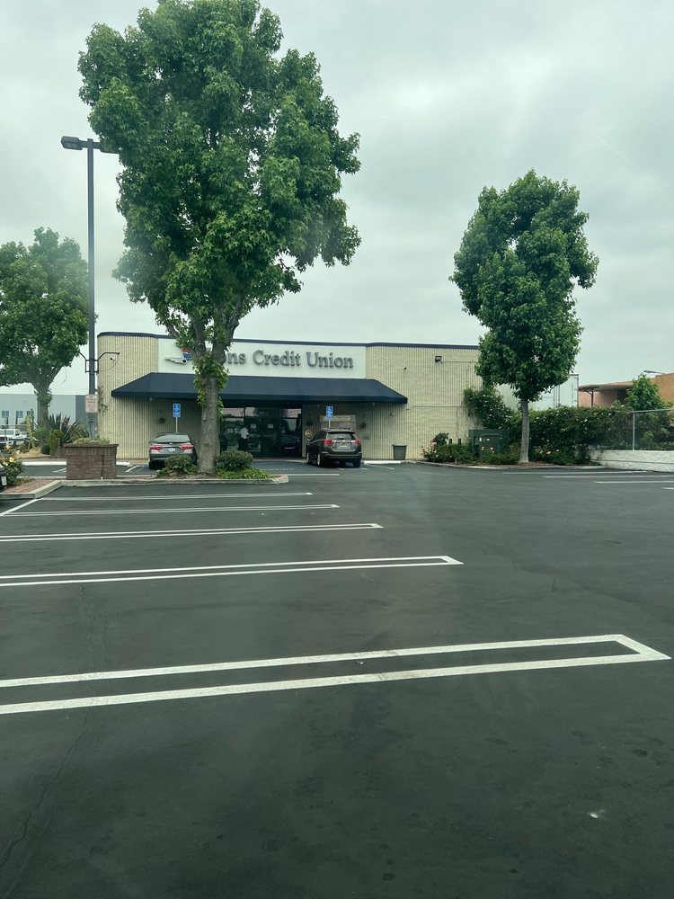 VONS CREDIT UNION - Updated December 2025 - 28 Photos & 105 Reviews ...