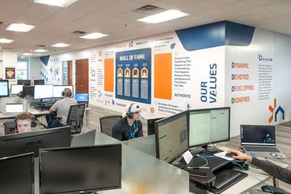 DYNAMIC ECO HOME - Updated October 2025 - 20 Photos - 2280 Campbell ...