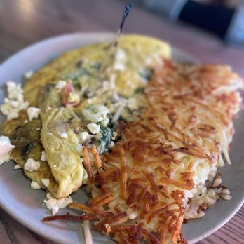 CRUMBS BREAKFAST, LUNCH & BAR - Updated July 2024 - 1593 Photos & 1364 ...