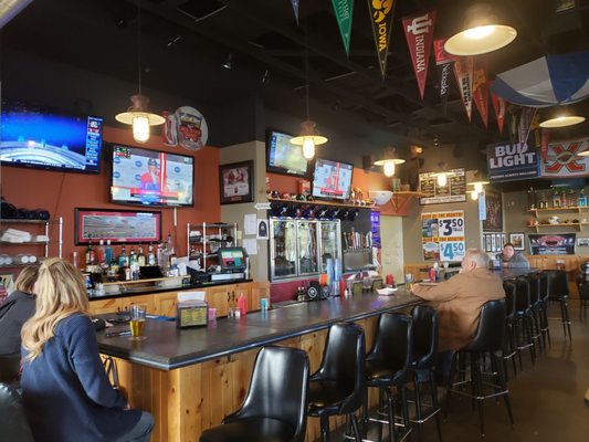 THE BEARS DEN - Updated June 2026 - 25 Photos & 37 Reviews - 845 High ...