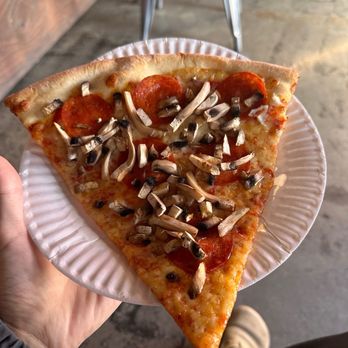 GARAGE PIZZA - Updated September 2025 - 412 Photos & 1068 Reviews ...