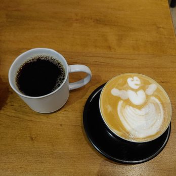 REDEFINED COFFEE HOUSE - Updated September 2024 - 696 Photos & 625 ...