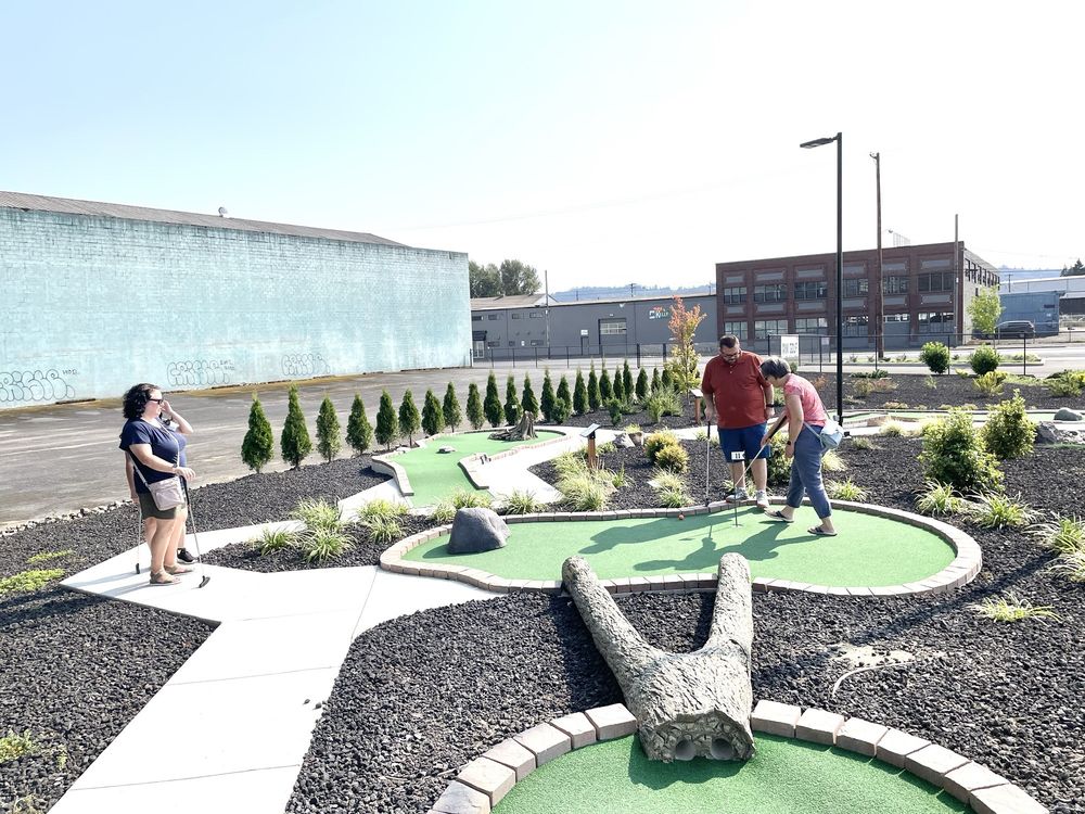 SAM’S MINI GOLF - Updated October 2025 - 11 Photos - 1238 California ...